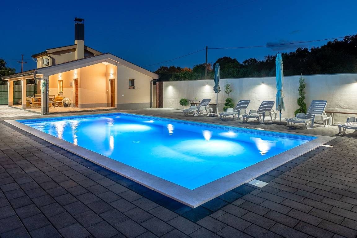 500 M² Villa ∙ 2 Schlafzimmer ∙ 5 Gäste - Vrgorac
