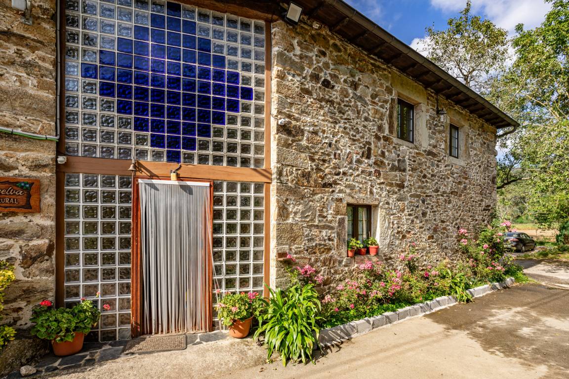 300 M² Casa ∙ 4 Habitaciones ∙ 9 Huéspedes - Tineo