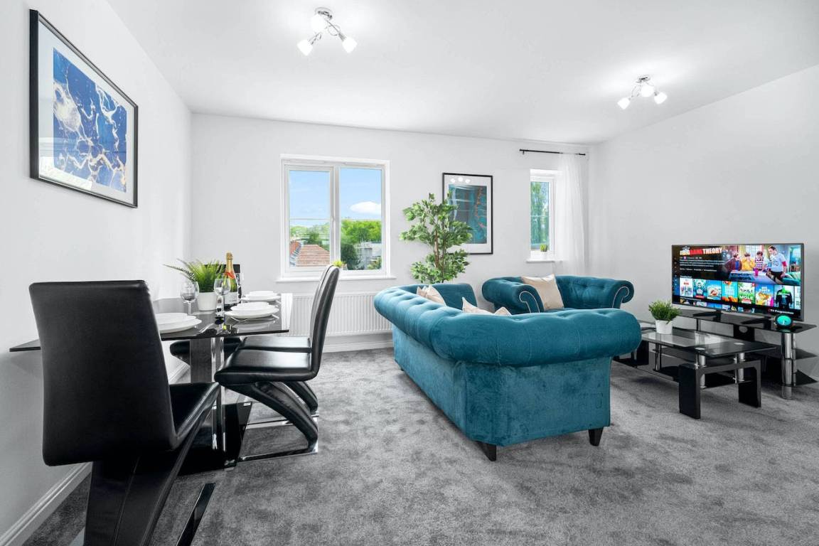 93 M² Apartment ∙ 2 Bedrooms ∙ 4 Guests - Birmingham