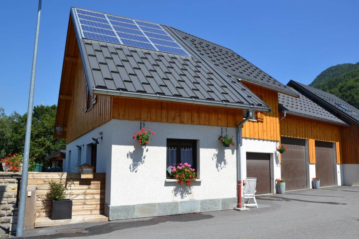 144 M² Gîte ∙ 3 Chambres ∙ 8 Personnes - Albertville
