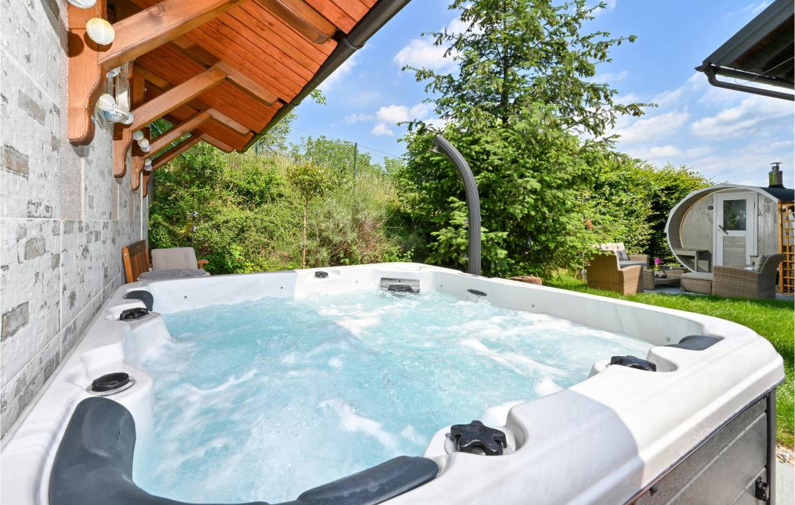 203 M² House ∙ 4 Bedrooms ∙ 5 Guests - Zagreb