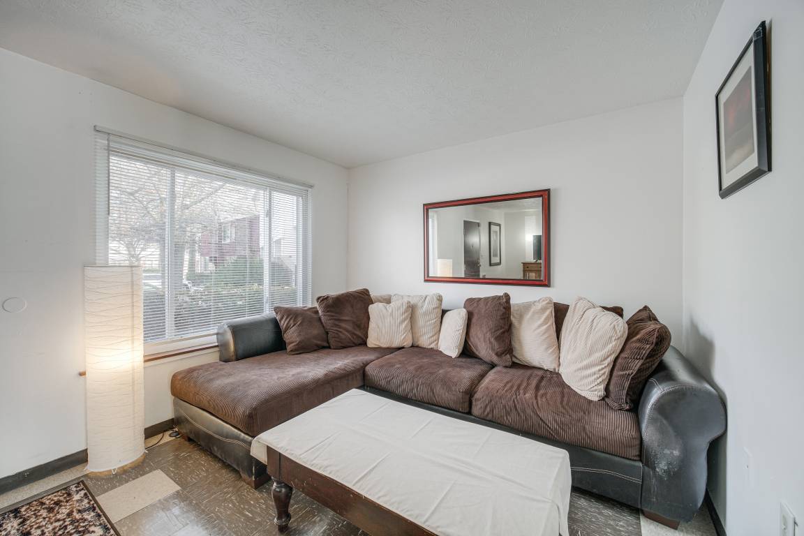 148 M² Apartment ∙ 4 Bedrooms ∙ 8 Guests - Shaker Heights, OH