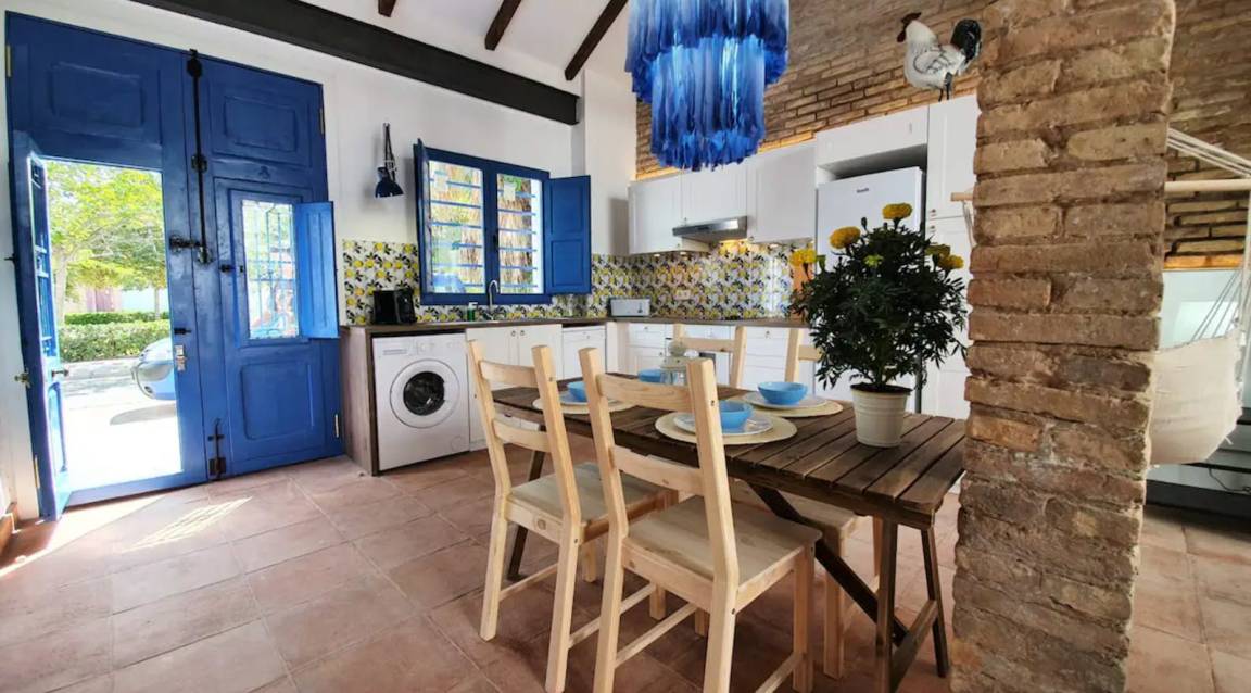 80 M² House ∙ 3 Bedrooms ∙ 7 Guests - Valencia