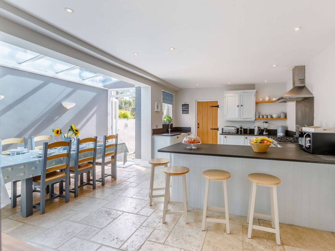 Cottage ∙ 3 Bedrooms ∙ 8 Guests - Appledore
