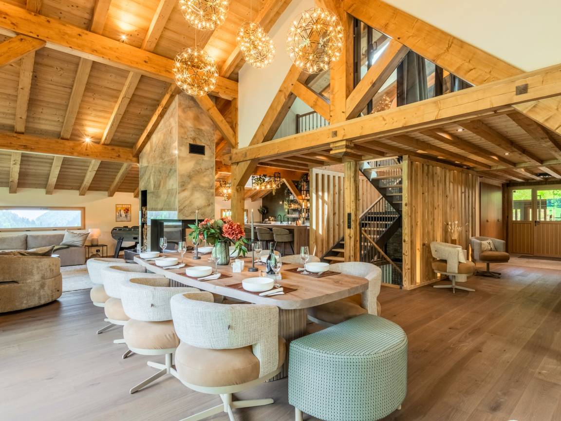 450 M² Cottage ∙ 8 Chambres ∙ 15 Personnes - Taninges