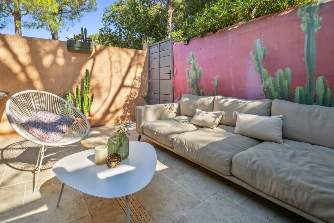 57 M² Ferienhaus ∙ 2 Schlafzimmer ∙ 6 Gäste - Cogolin