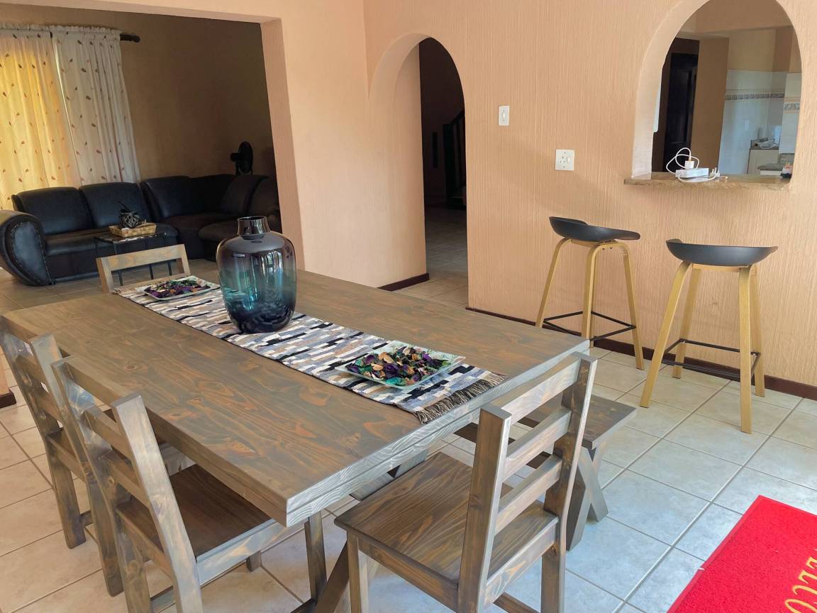 500 M² House ∙ 6 Bedrooms ∙ 12 Guests - Hazyview