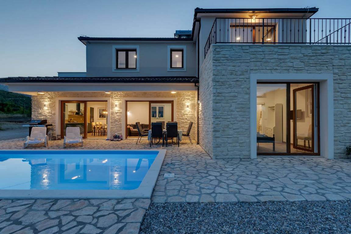 140 M² Ferienhaus ∙ 3 Schlafzimmer ∙ 7 Gäste - Brela