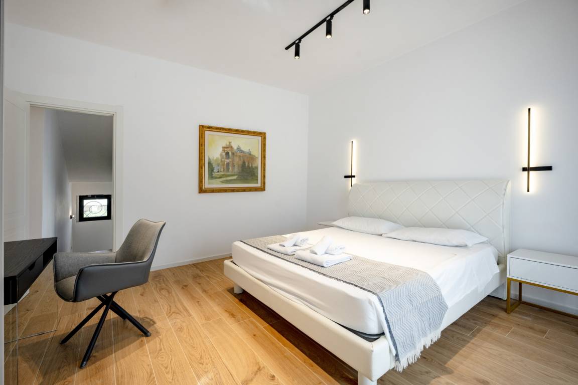 99 M² Apartment ∙ 2 Bedrooms ∙ 6 Guests - Bari