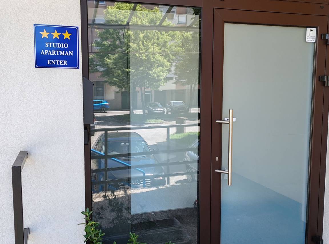 33 M² Studio Flat ∙ 1 Bedroom ∙ 2 Guests - Karlovac