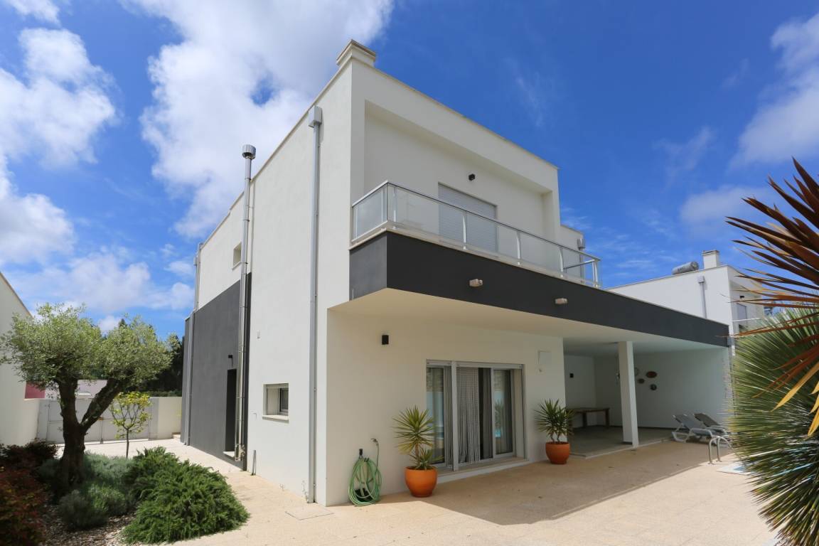 120 M² Villa ∙ 3 Bedrooms ∙ 7 Guests - Nazaré