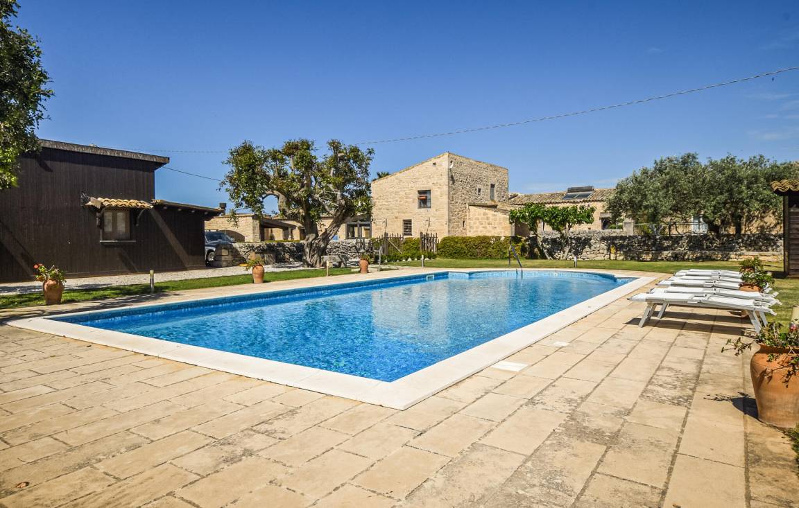 350 M² Maison De Vacances ∙ 7 Chambres ∙ 18 Personnes - Marina di Ragusa