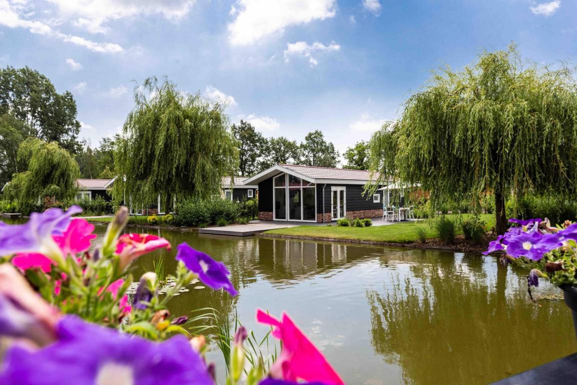 Holiday Park ∙ 2 Bedrooms ∙ 5 Guests - Aalten