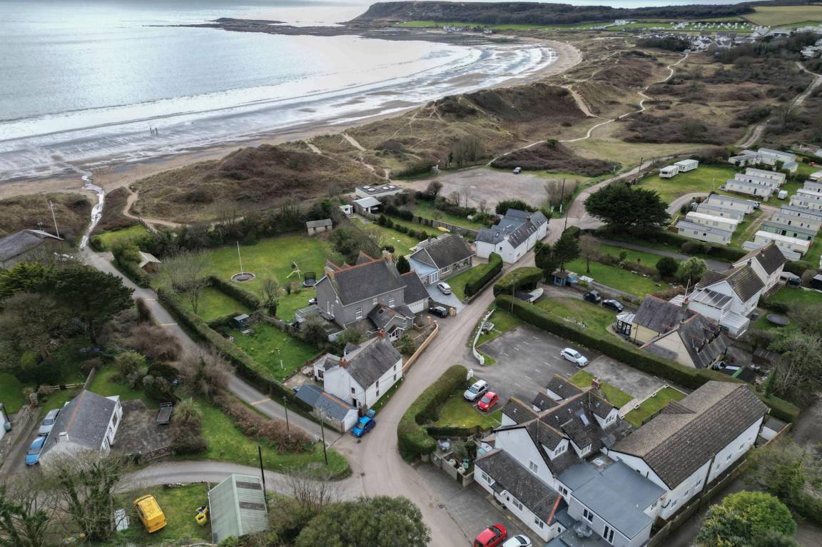70 M² Apartment ∙ 2 Bedrooms ∙ 4 Guests - Oxwich Bay