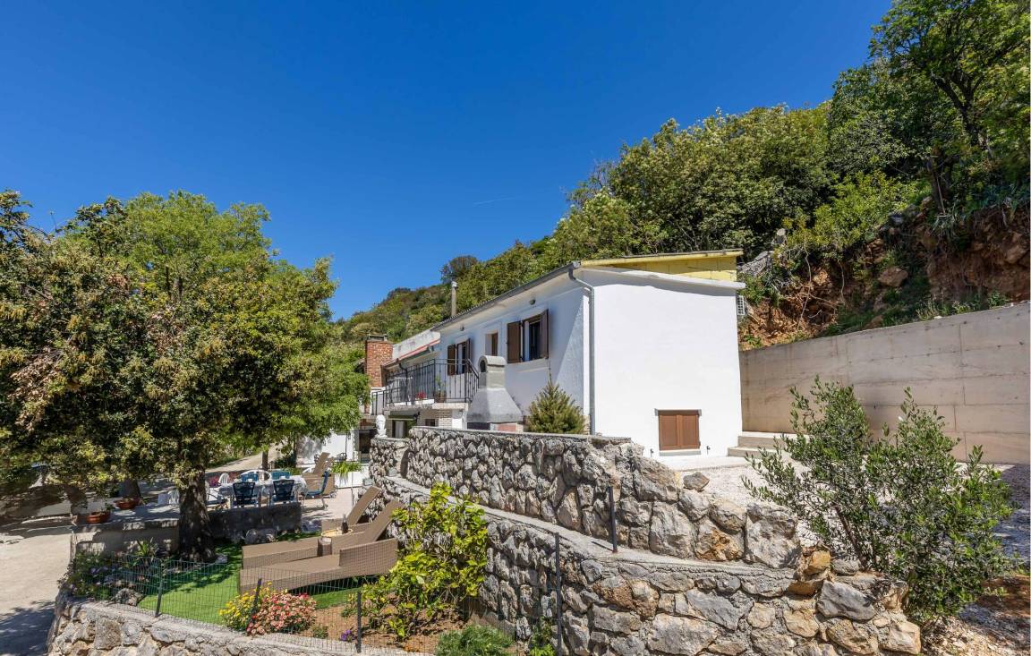 80 M² Maisonette ∙ 2 Bedrooms ∙ 4 Guests - Banjol