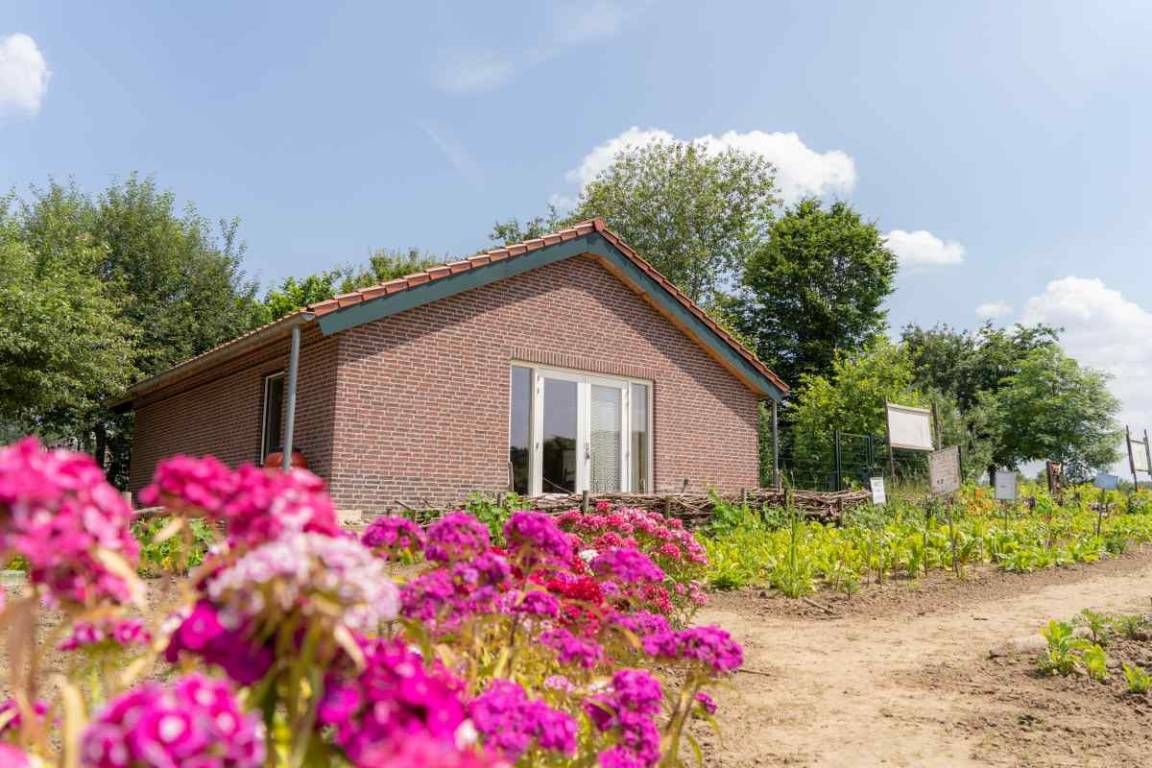 120 M² House ∙ 2 Bedrooms ∙ 5 Guests - Roermond