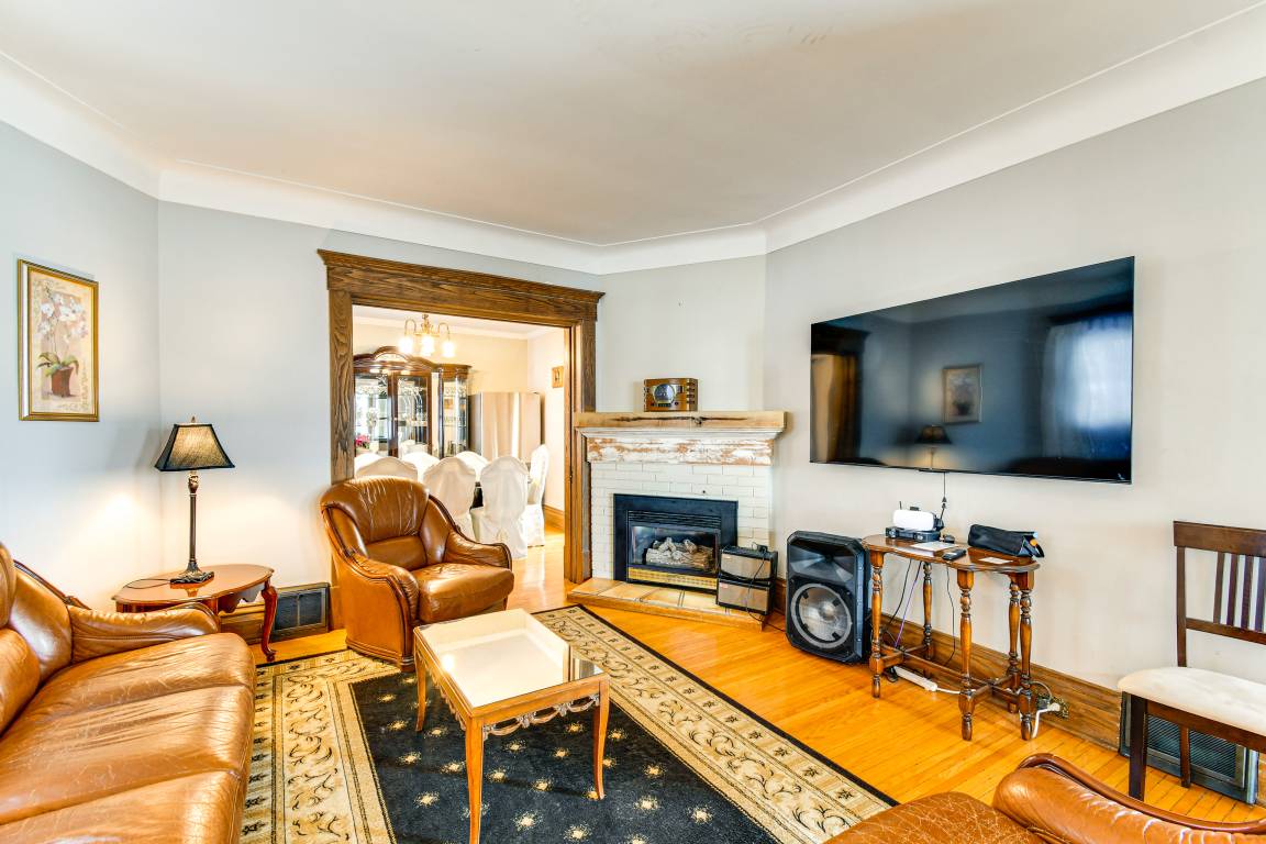 353 M² Talo ∙ 8 Makuuhuonetta ∙ 23 Vierasta - Niagara Falls