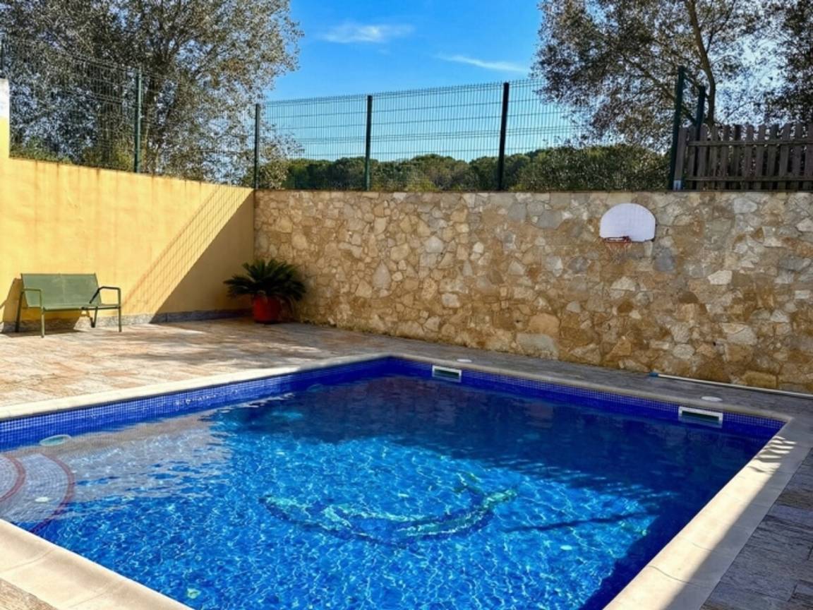 100 M² Apartment ∙ 2 Bedrooms ∙ 8 Guests - Pals