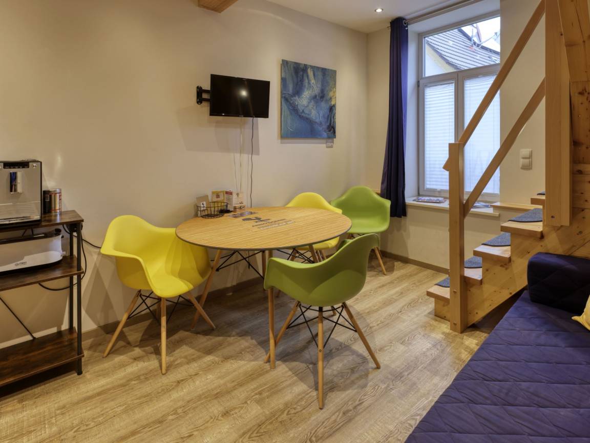 45 M² Ferienwohnung ∙ 2 Schlafzimmer ∙ 4 Gäste - Marktheidenfeld