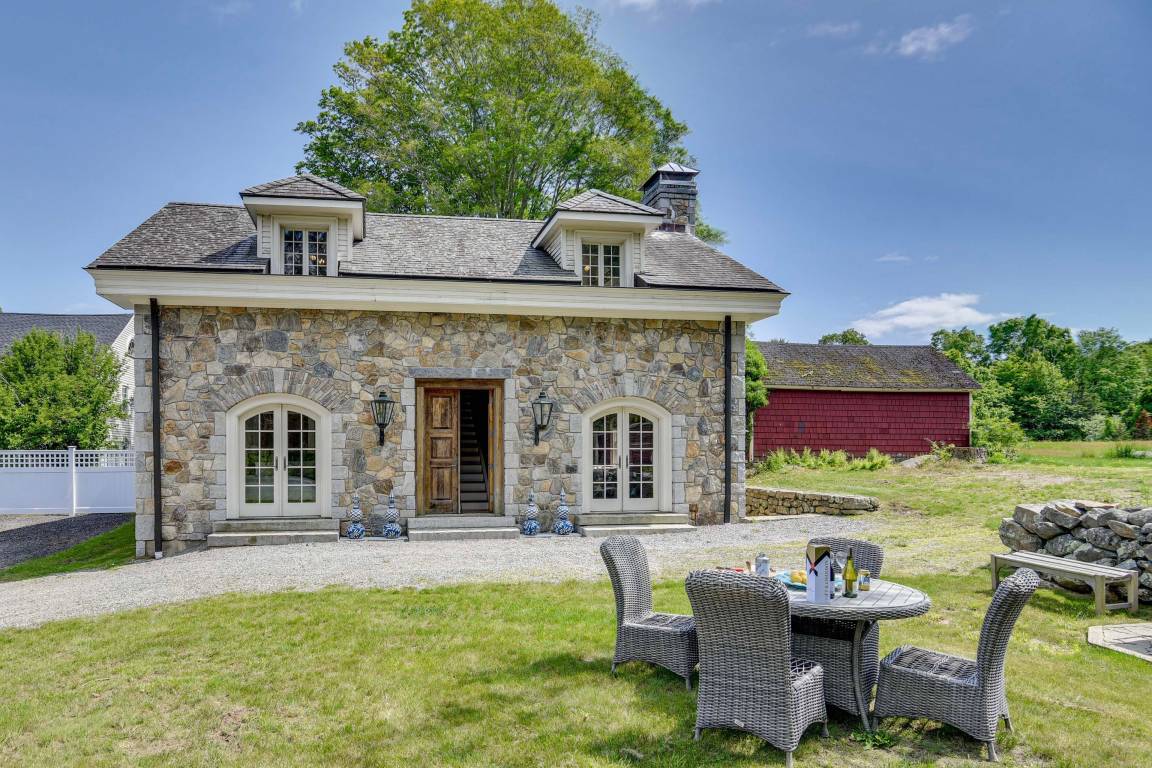 213 M² House ∙ 3 Bedrooms ∙ 8 Guests - Stonington, CT