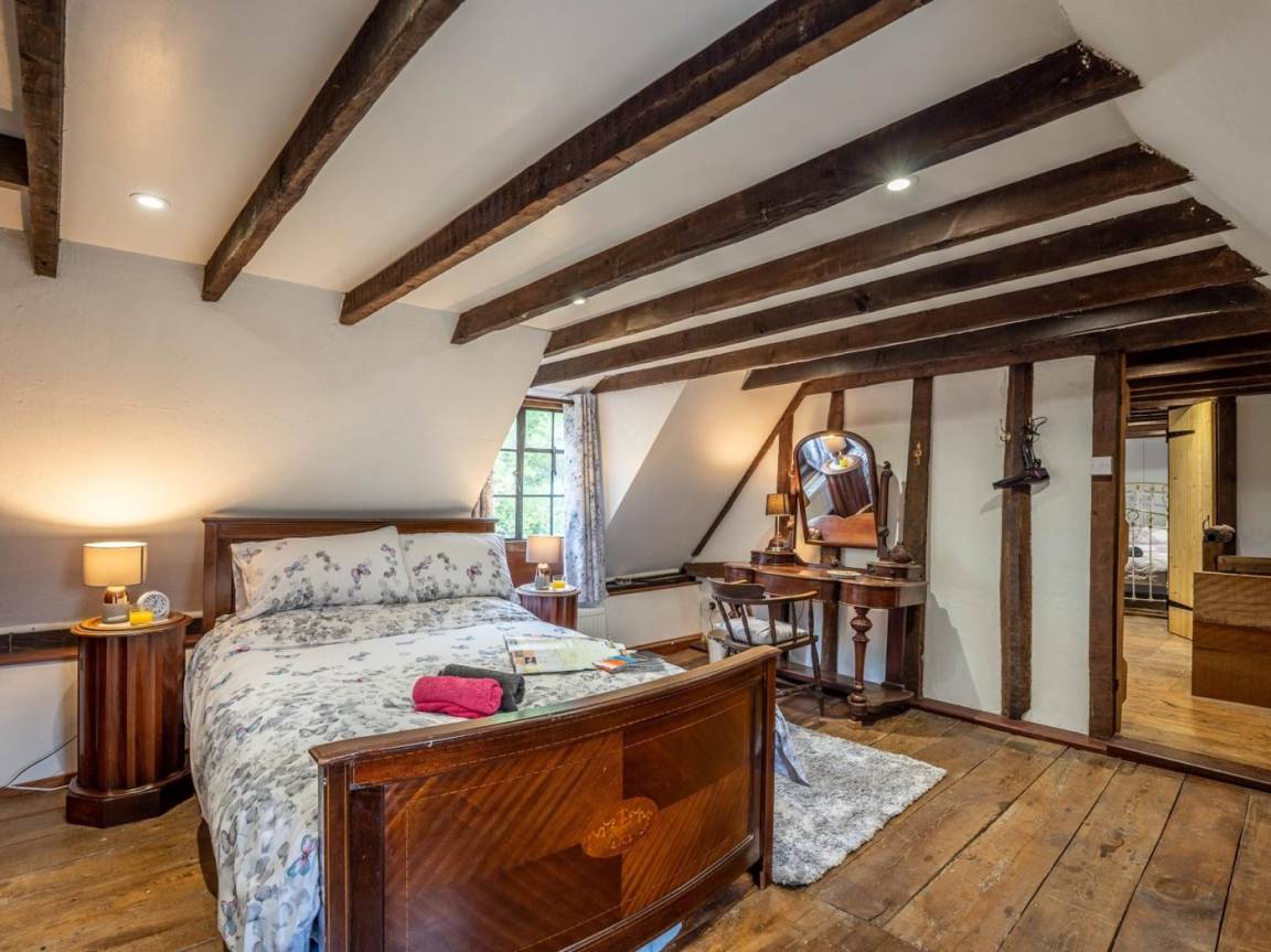 Cottage ∙ 2 Bedrooms ∙ 5 Guests - Deal