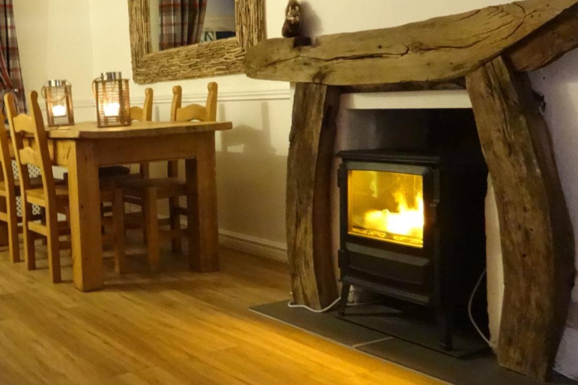 200 M² Cottage ∙ 2 Bedrooms ∙ 4 Guests - England