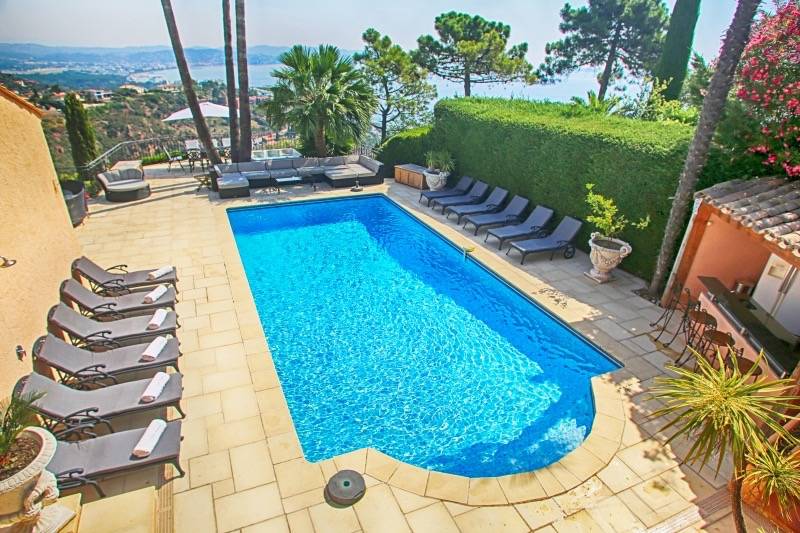 400 M² Villa ∙ 5 Bedrooms ∙ 12 Guests - Agay