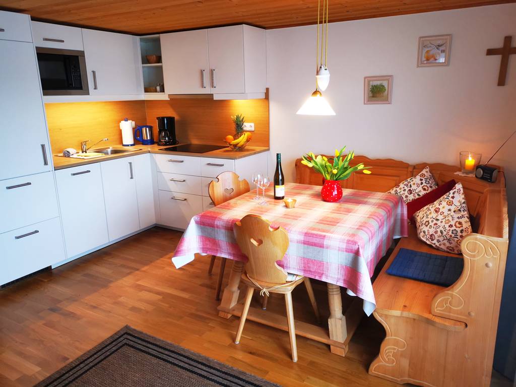 55 M² Ferienwohnung ∙ 1 Schlafzimmer ∙ 4 Gäste - Bad Birnbach
