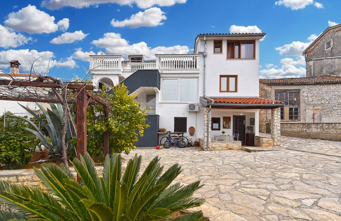 100 M² Huis ∙ 4 Slaapkamers ∙ 5 Gasten - Kroatië