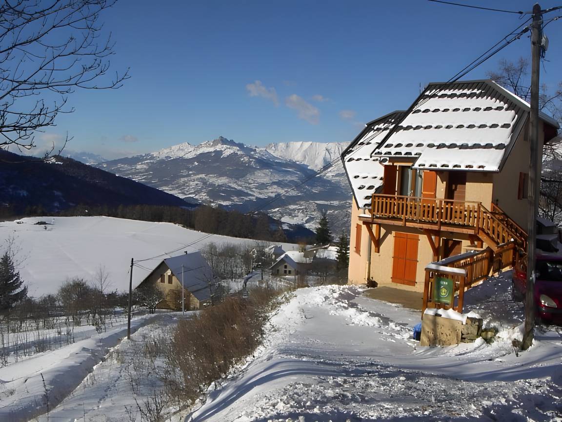 80 M² Apartment ∙ 2 Bedrooms ∙ 6 Guests - Embrun