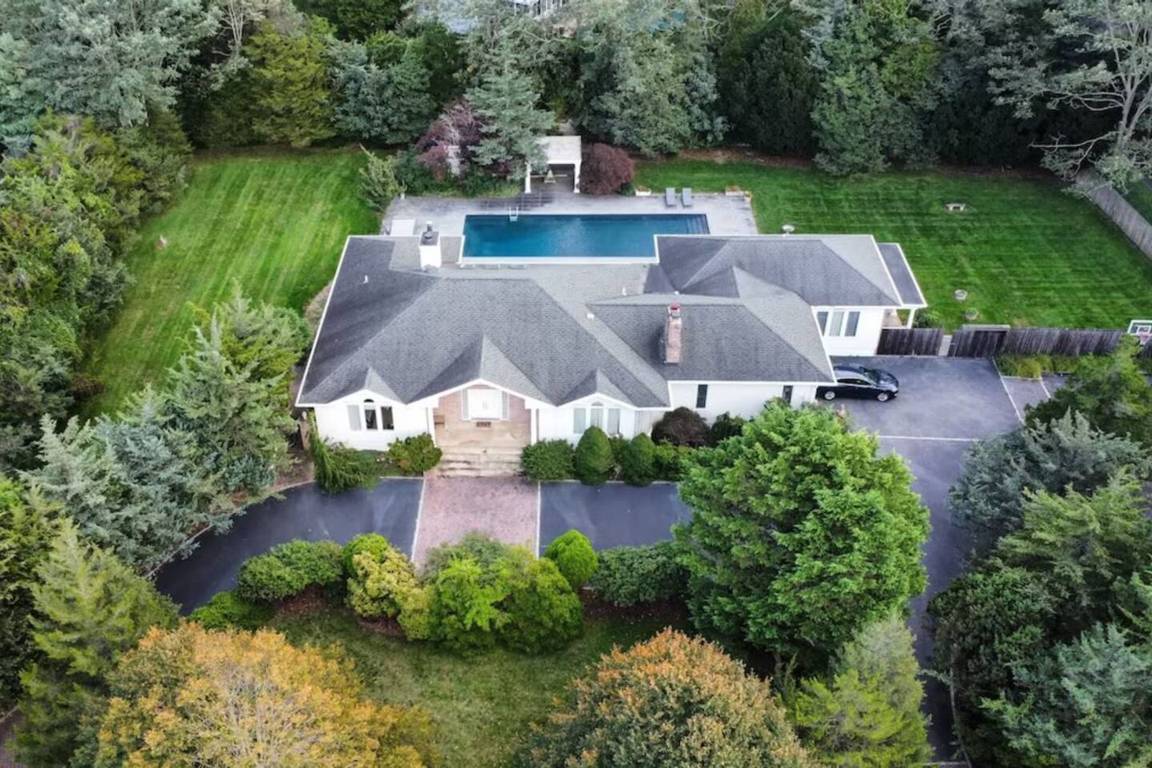 Apartment ∙ 5 Bedrooms ∙ 12 Guests - Eastport, NY