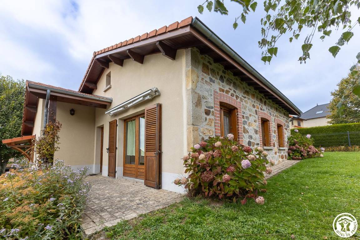 50 M² Gîte ∙ 1 Chambre ∙ 3 Personnes - Auvergne