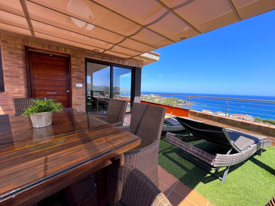 77 M² Huis ∙ 3 Slaapkamers ∙ 6 Gasten - Llançà