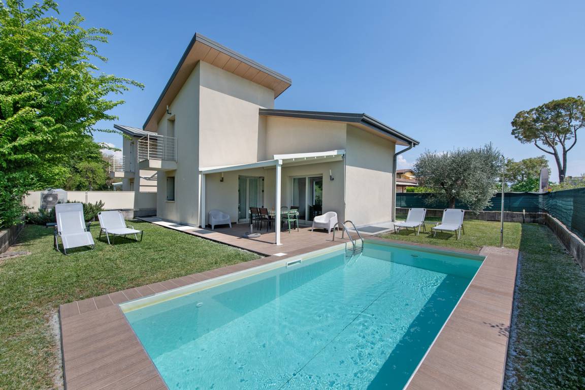 150 M² Villa ∙ 3 Slaapkamers ∙ 6 Gasten - Moniga del Garda