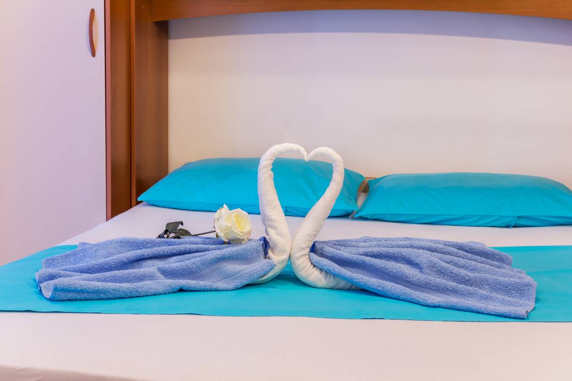 110 M² Apartment ∙ 2 Bedrooms ∙ 7 Guests - Karlobag