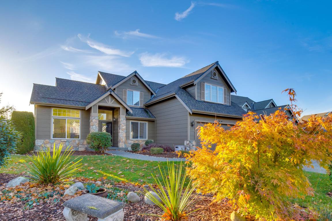 220 M² House ∙ 5 Bedrooms ∙ 6 Guests - Puyallup, WA