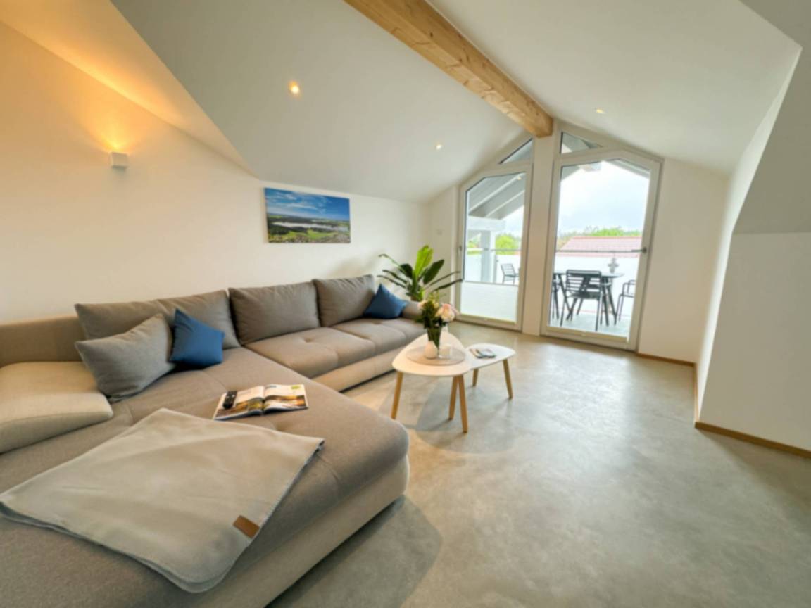 62 M² Ferienwohnung ∙ 2 Schlafzimmer ∙ 6 Gäste - Trostberg
