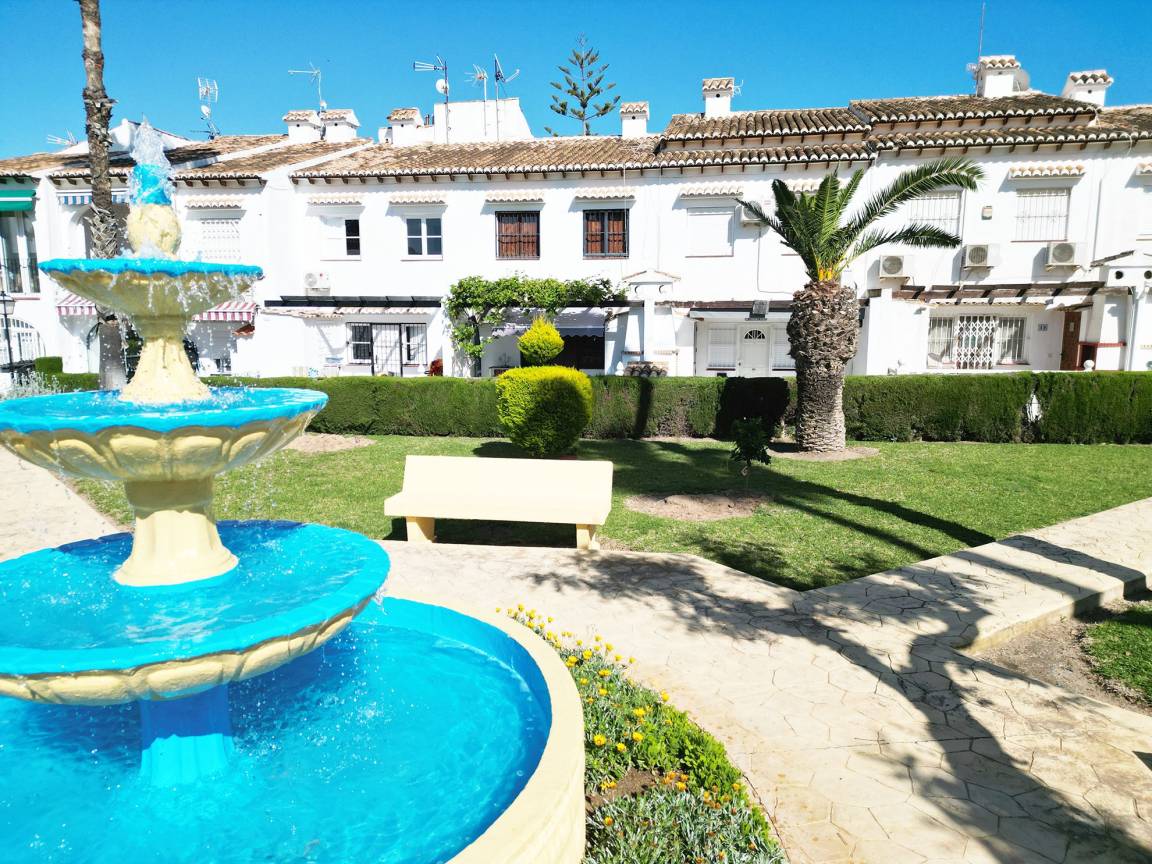 42 M² Huis ∙ 1 Slaapkamer ∙ 4 Gasten - Playa Flamenca