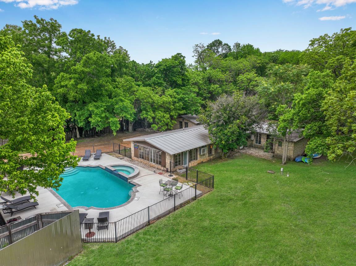 270 M² House ∙ 4 Bedrooms ∙ 10 Guests - Wimberley, TX