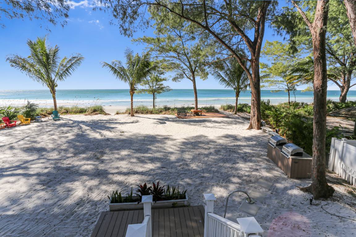 131 M² House ∙ 3 Bedrooms ∙ 12 Guests - St. Pete Beach, FL
