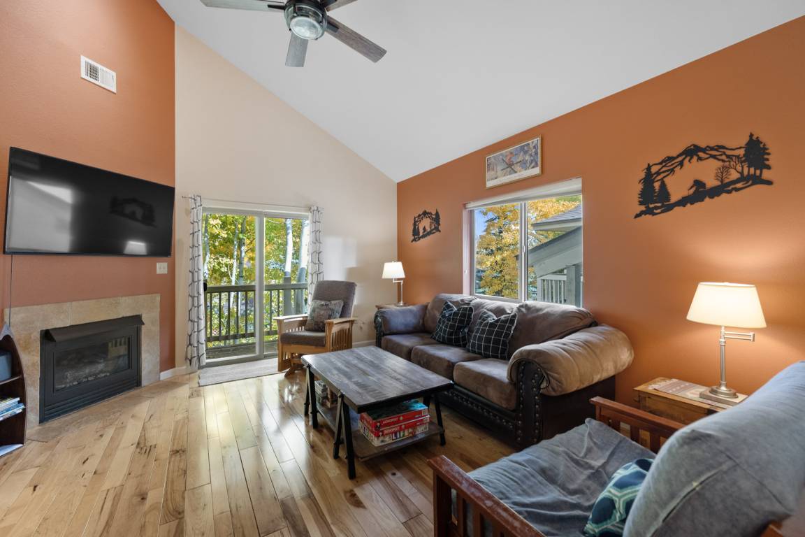 132 M² Apartment ∙ 2 Bedrooms ∙ 8 Guests - Frisco, CO