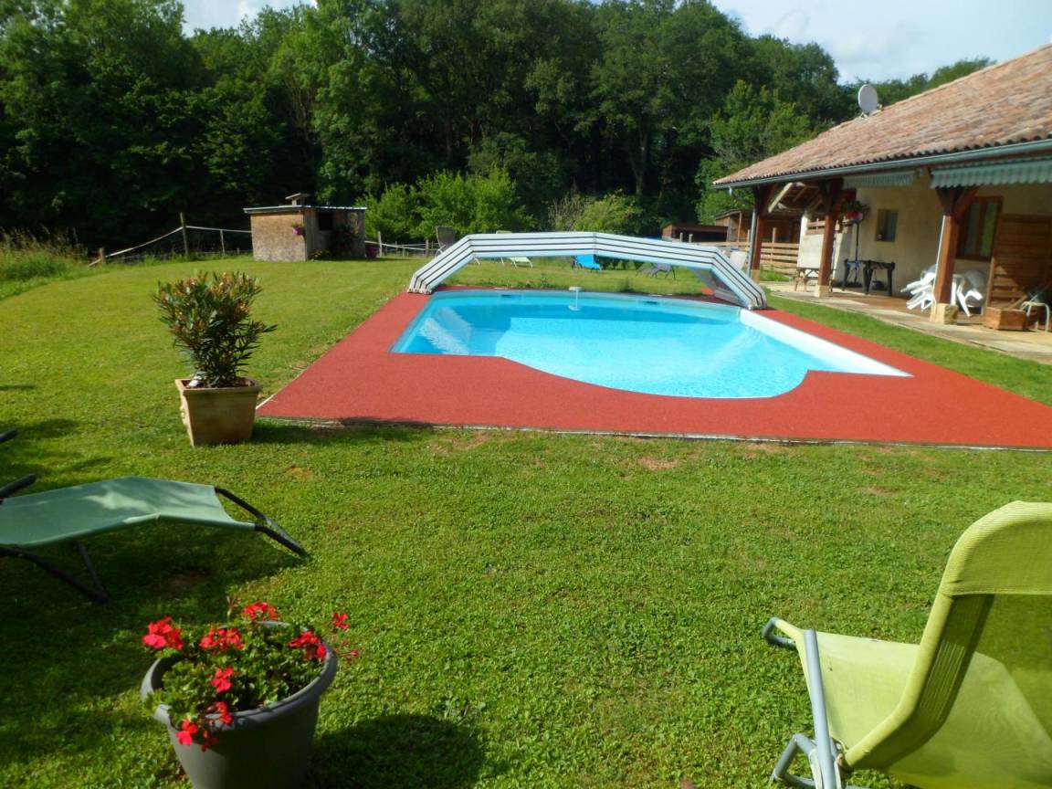 76 M² Gîte ∙ 2 Chambres ∙ 5 Personnes - Ain