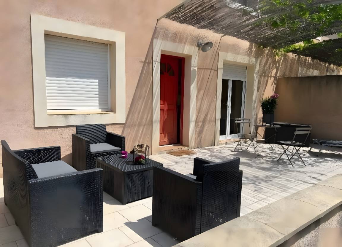 70 M² Casa Vacanza ∙ 2 Camere Da Letto ∙ 3 Ospiti - Monteux