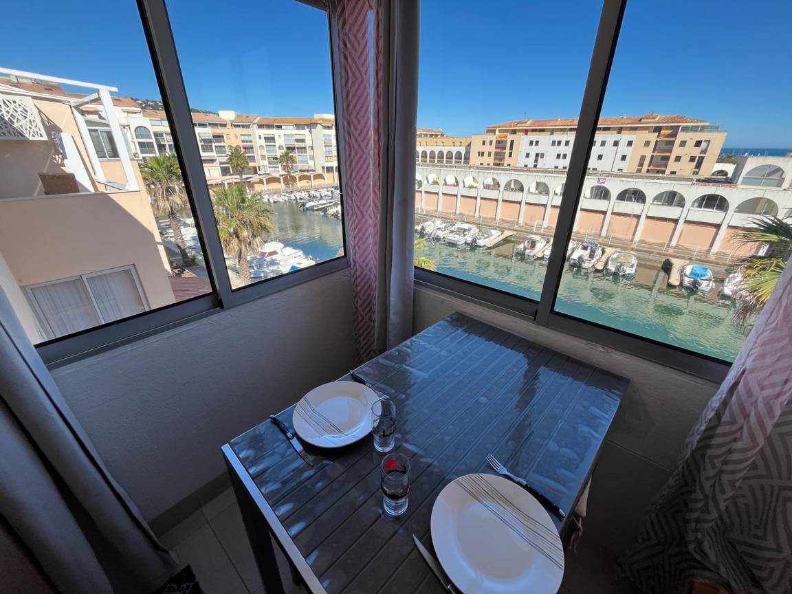 25 M² Appartement ∙ 1 Slaapkamer ∙ 4 Gasten - Sète