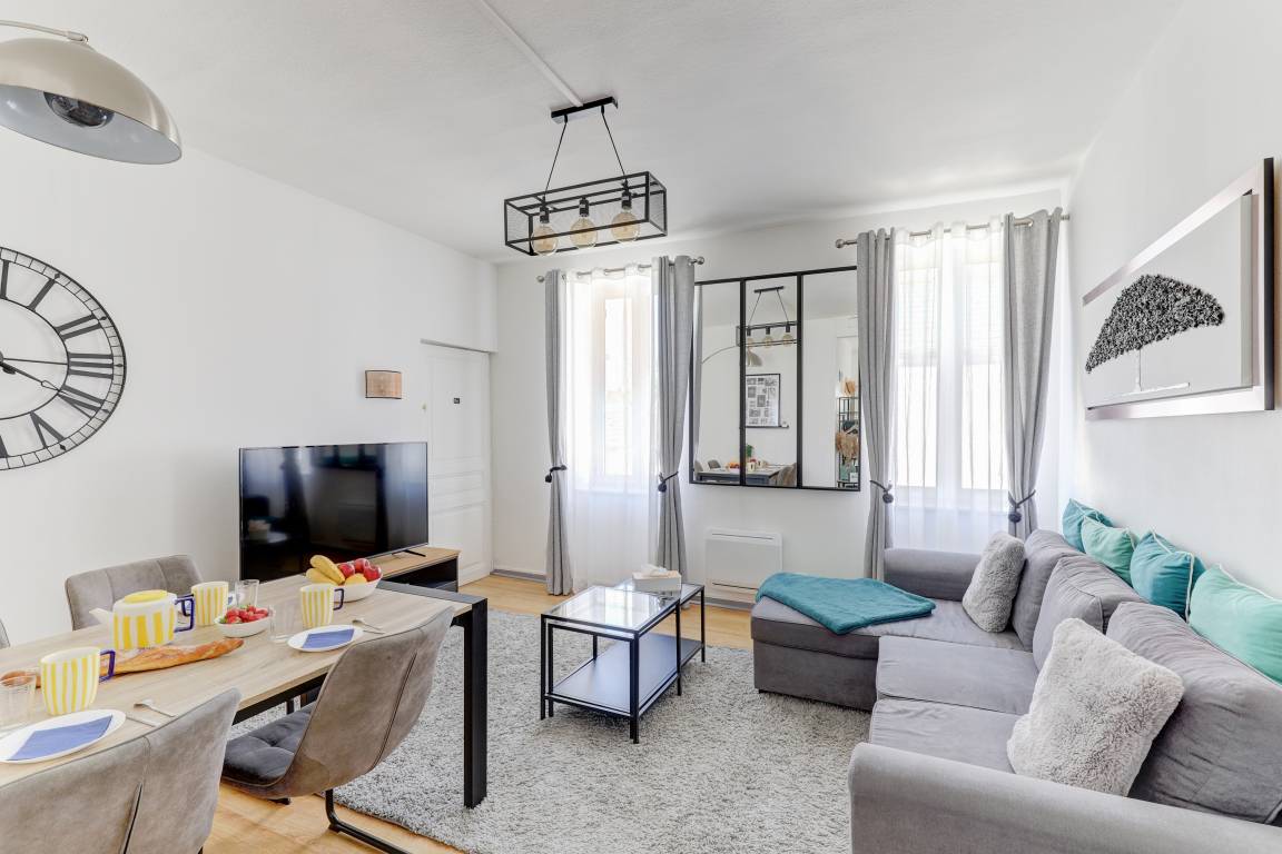 58 M² Appartement ∙ 2 Chambres ∙ 4 Personnes - Allier
