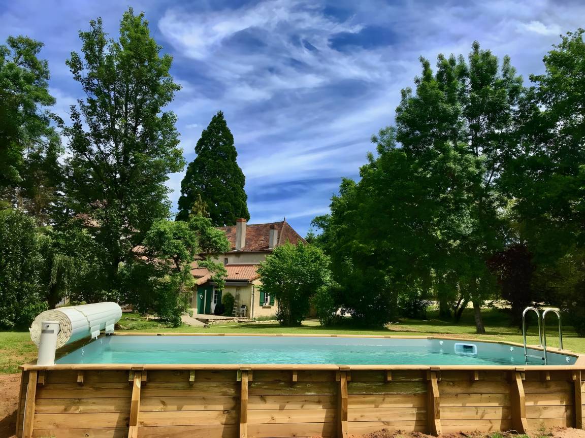 400 M² Maison De Vacances ∙ 5 Chambres ∙ 16 Personnes - Thiviers