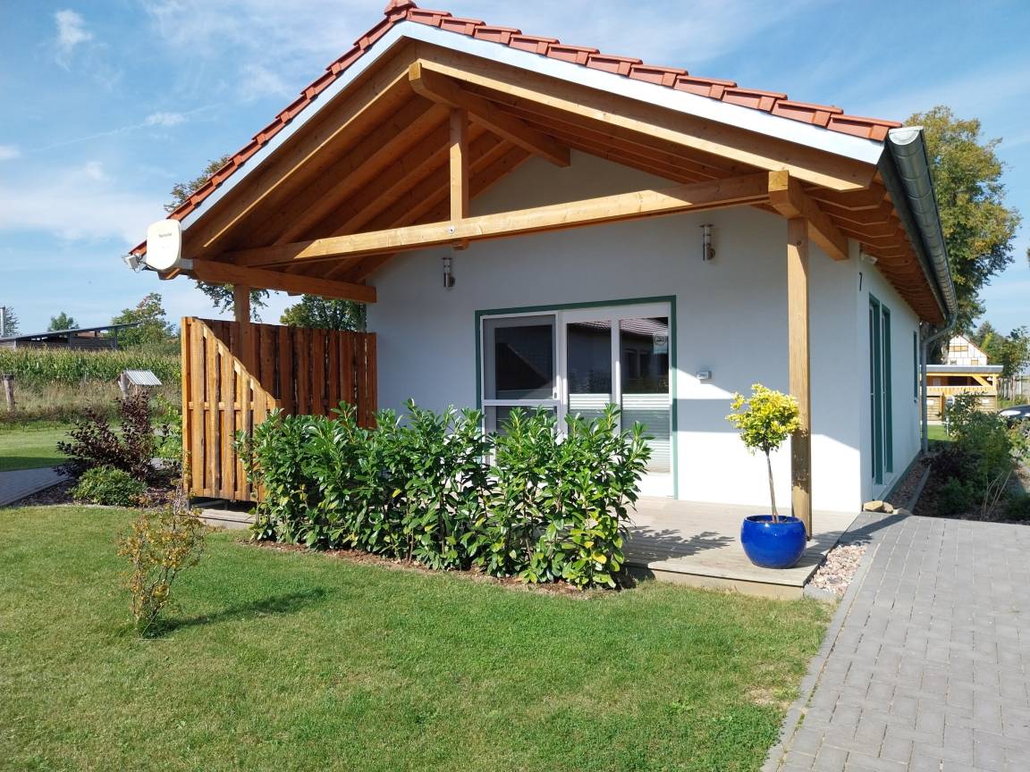 60 M² Ferienhaus ∙ 2 Schlafzimmer ∙ 4 Gäste - Lügde