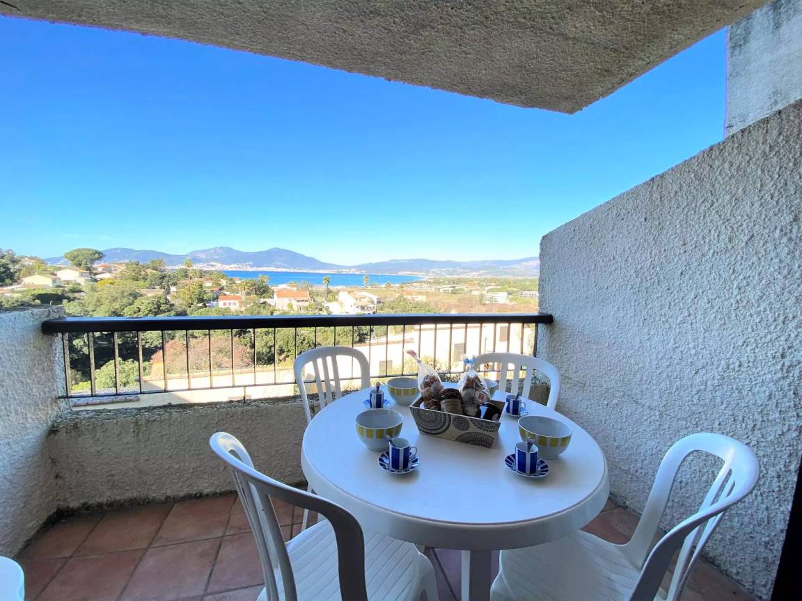 31 M² Apartment ∙ 1 Bedroom ∙ 4 Guests - Ajaccio