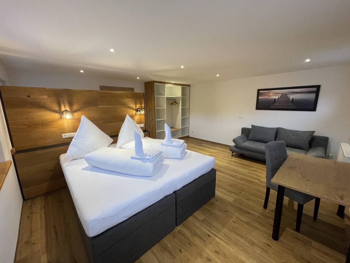 75 M² Ferienwohnung ∙ 2 Schlafzimmer ∙ 6 Gäste - Isny im Allgäu