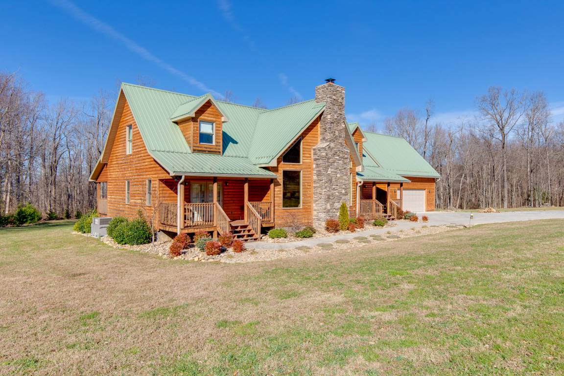 140 M² Cabin ∙ 3 Bedrooms ∙ 6 Guests - Cosby, TN